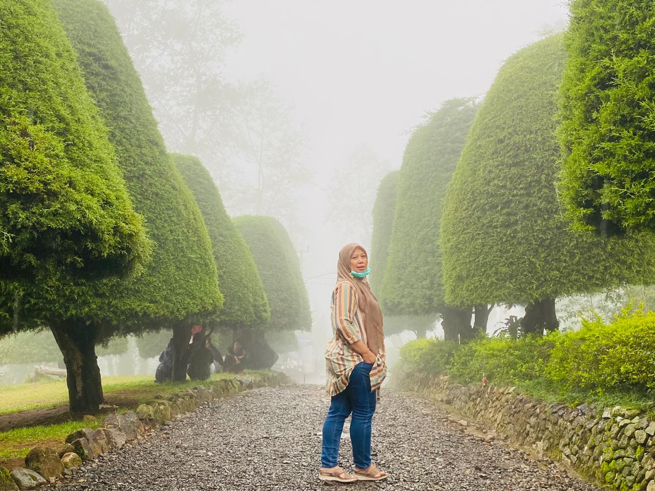 Nge-bolang di Bukit Jamur Rancabolang – Penyukajalanjalan